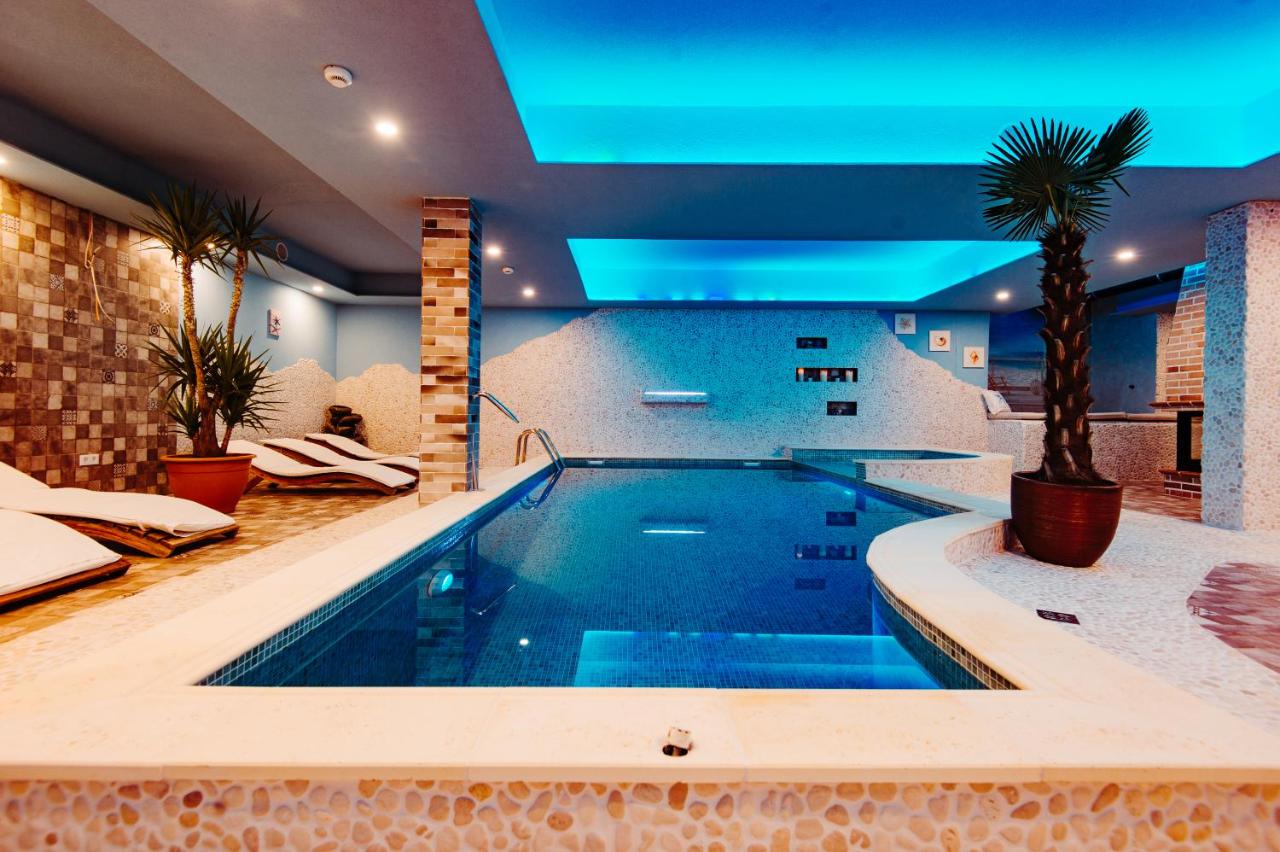 Cele mai frumoase cazări cu piscină interioară din județul Alba - Borderless